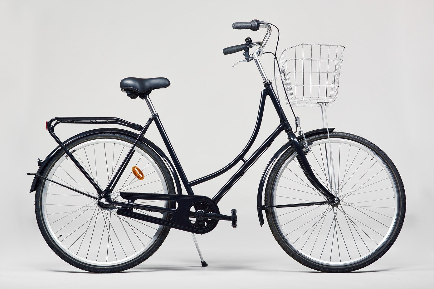 Amsterdam Rita Damecykel – 3 Gear Shimano Nexus med en stor sølvkurv ...